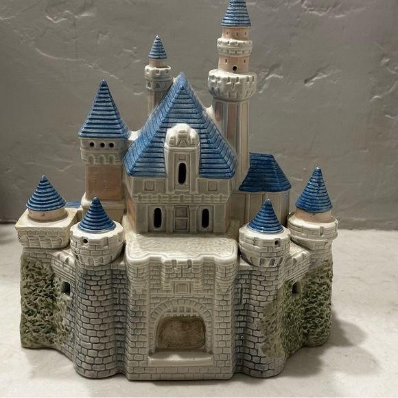 Disney | Other | Vintage Disney Magic Kingdom Cinderella Castle Ceramic ...